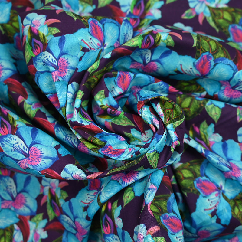 Coton imprimé fleurs exotiques bleu et vert fond violet – Les Coupons ...